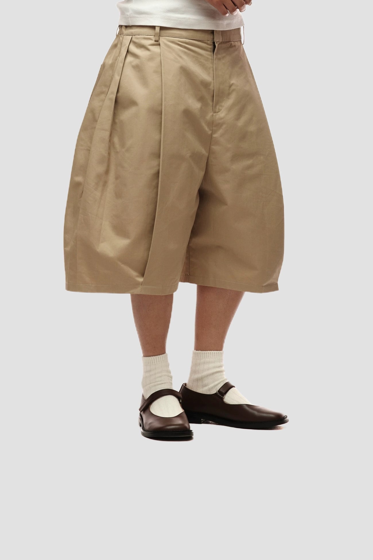 6CRAYON Double Pleated Jorts-Khaki – 96Dragon Studio